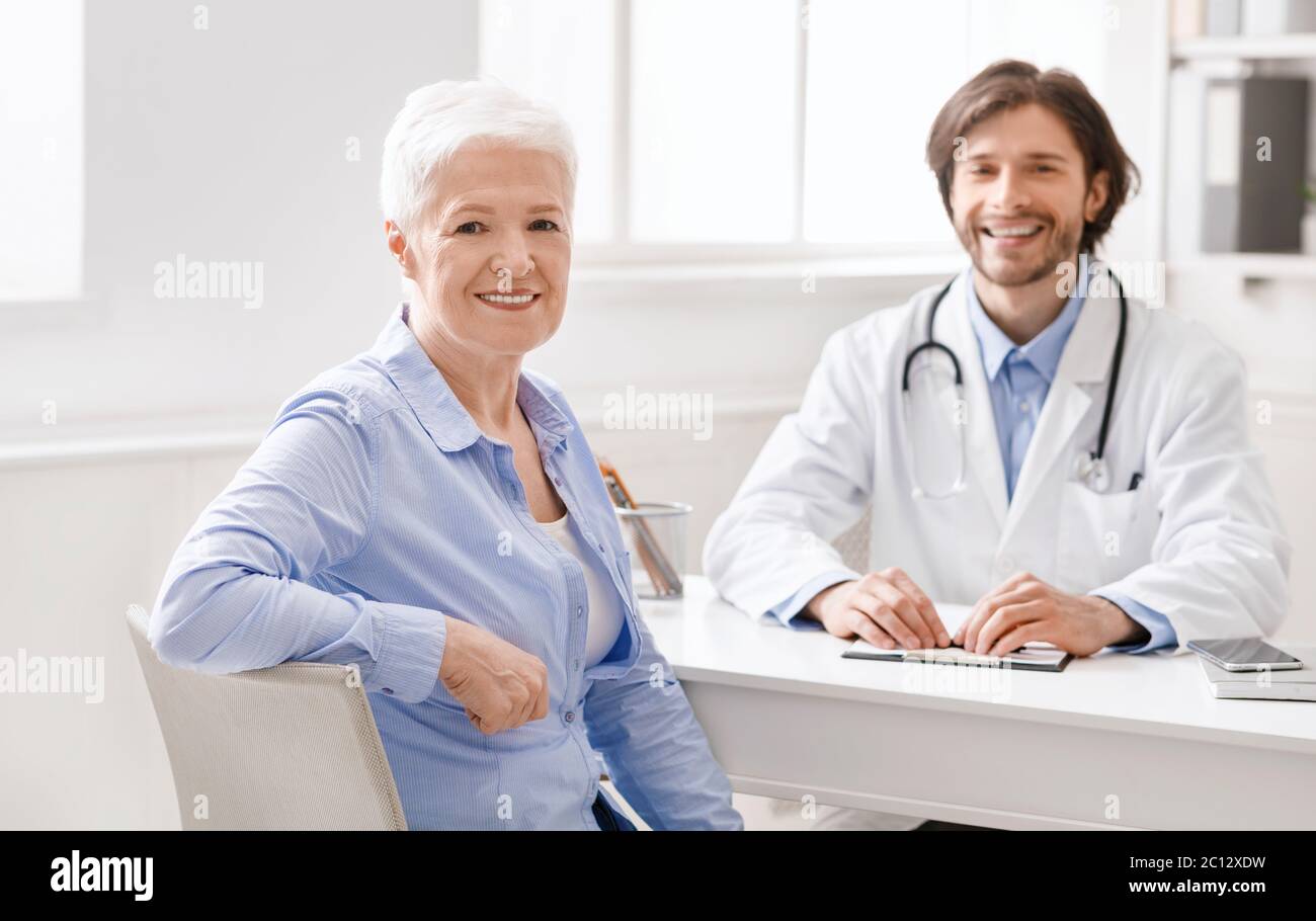 Geriatrician hi-res stock photography and images - Alamy