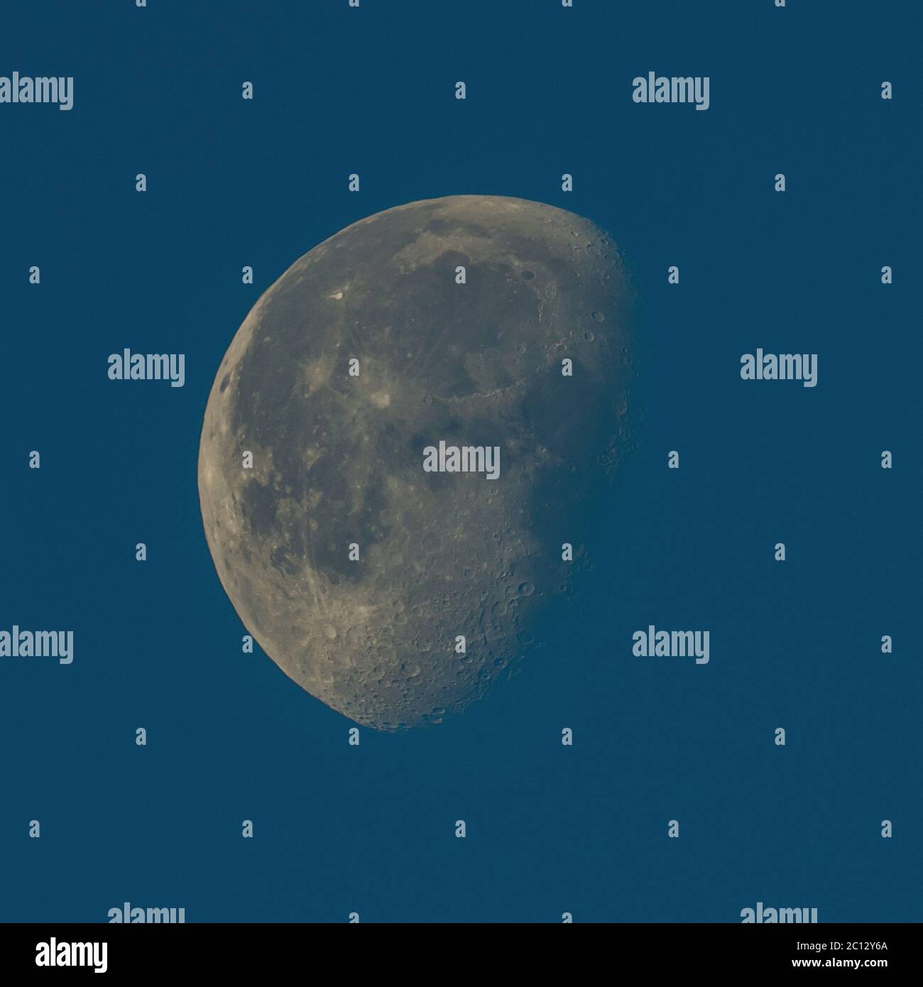 Moon shot high zoom hi-res stock photography and images - Alamy