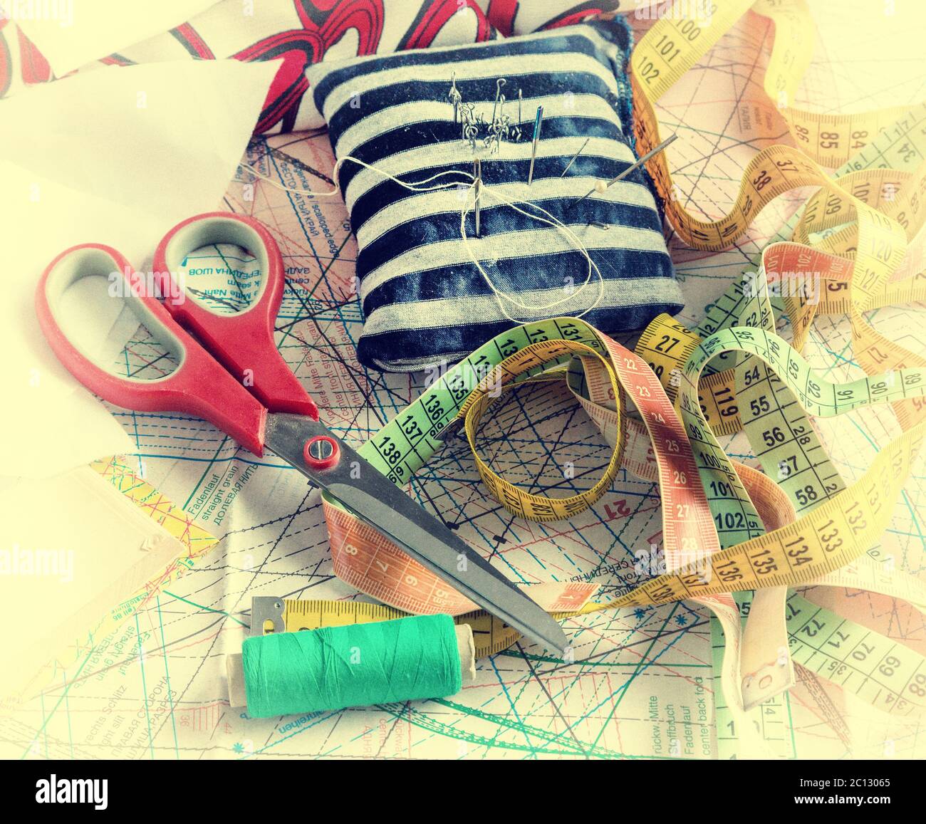 Sewing supplies tools hi-res stock photography and images - Alamy
