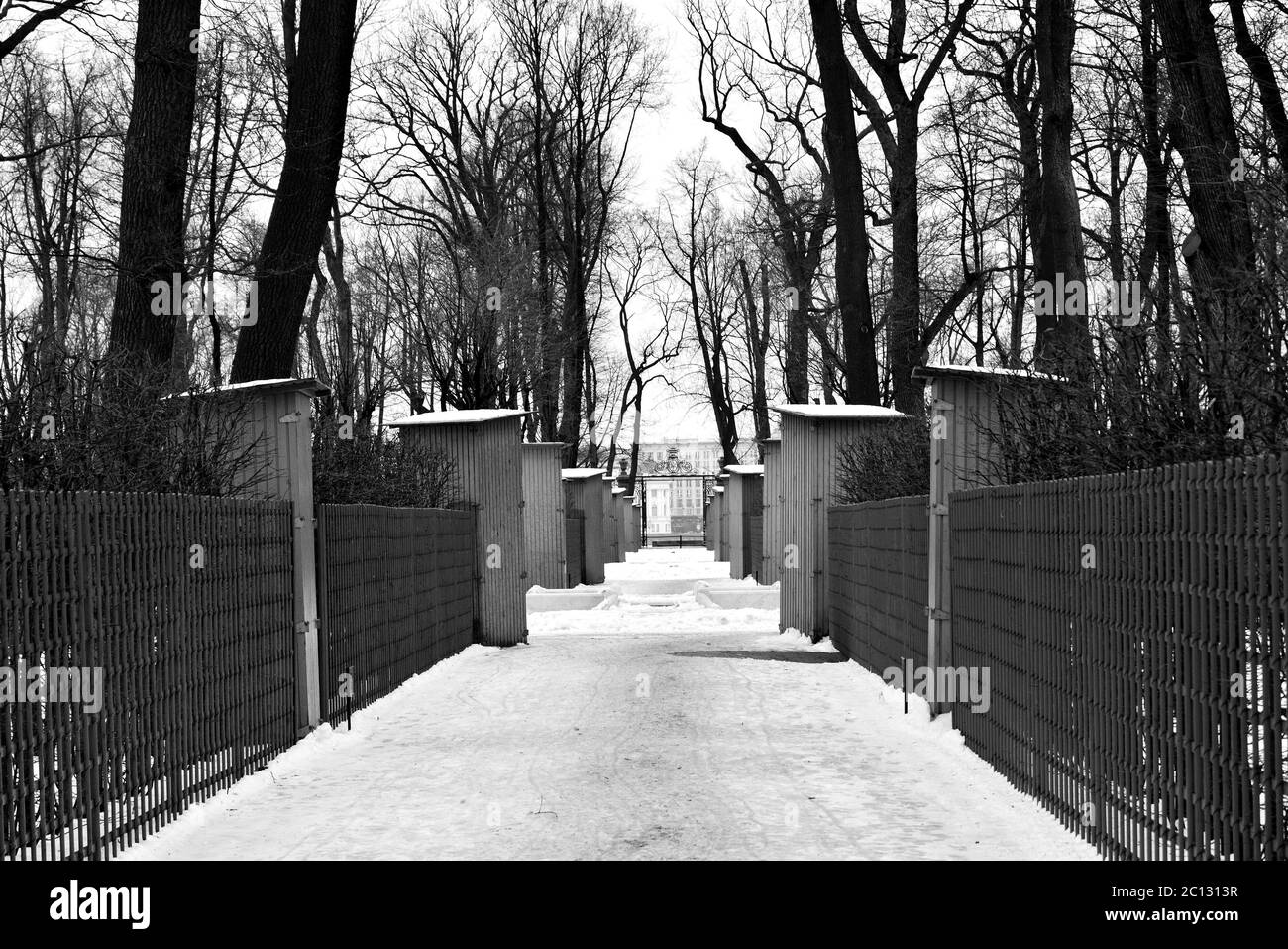 Walk in garden Black and White Stock Photos & Images - Alamy