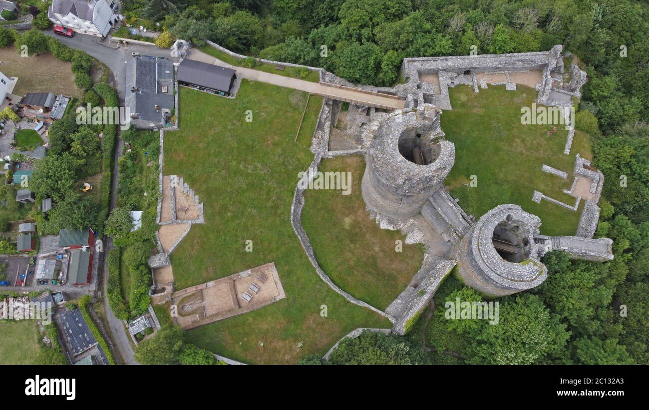 Aerial view of Cilgerran Castle, Cilgerran, near Cardigan ...