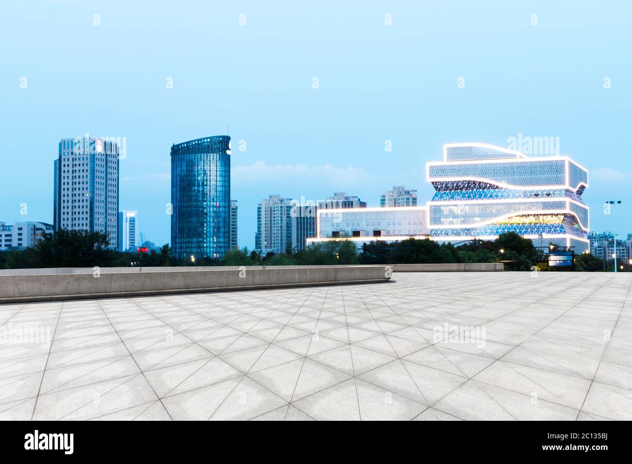 Empty buildings in china hi-res stock photography and images - Alamy