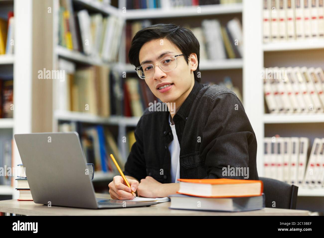 Open laptop school desk hi-res stock photography and images - Alamy