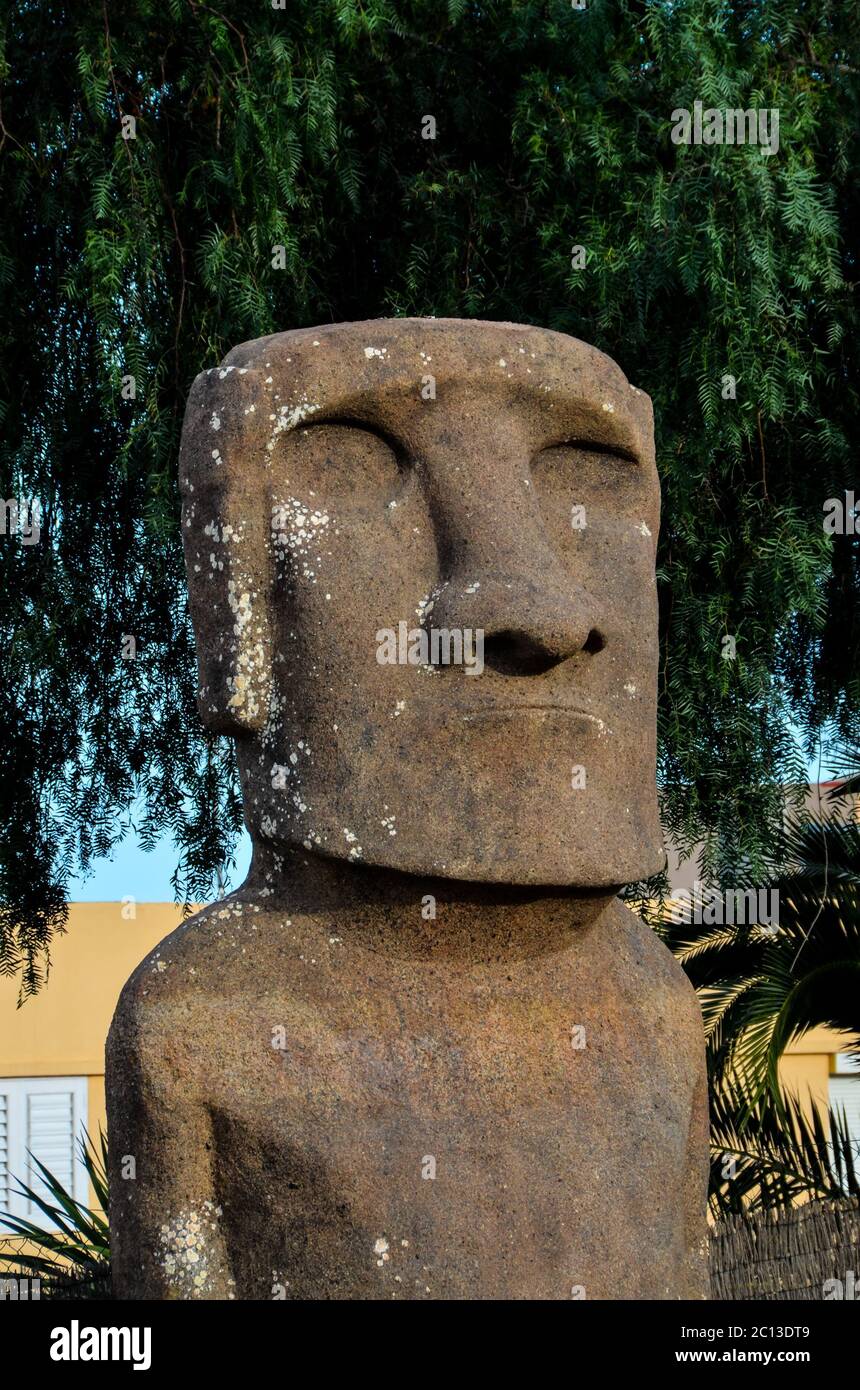 Standing island hi-res stock photography and images - Alamy