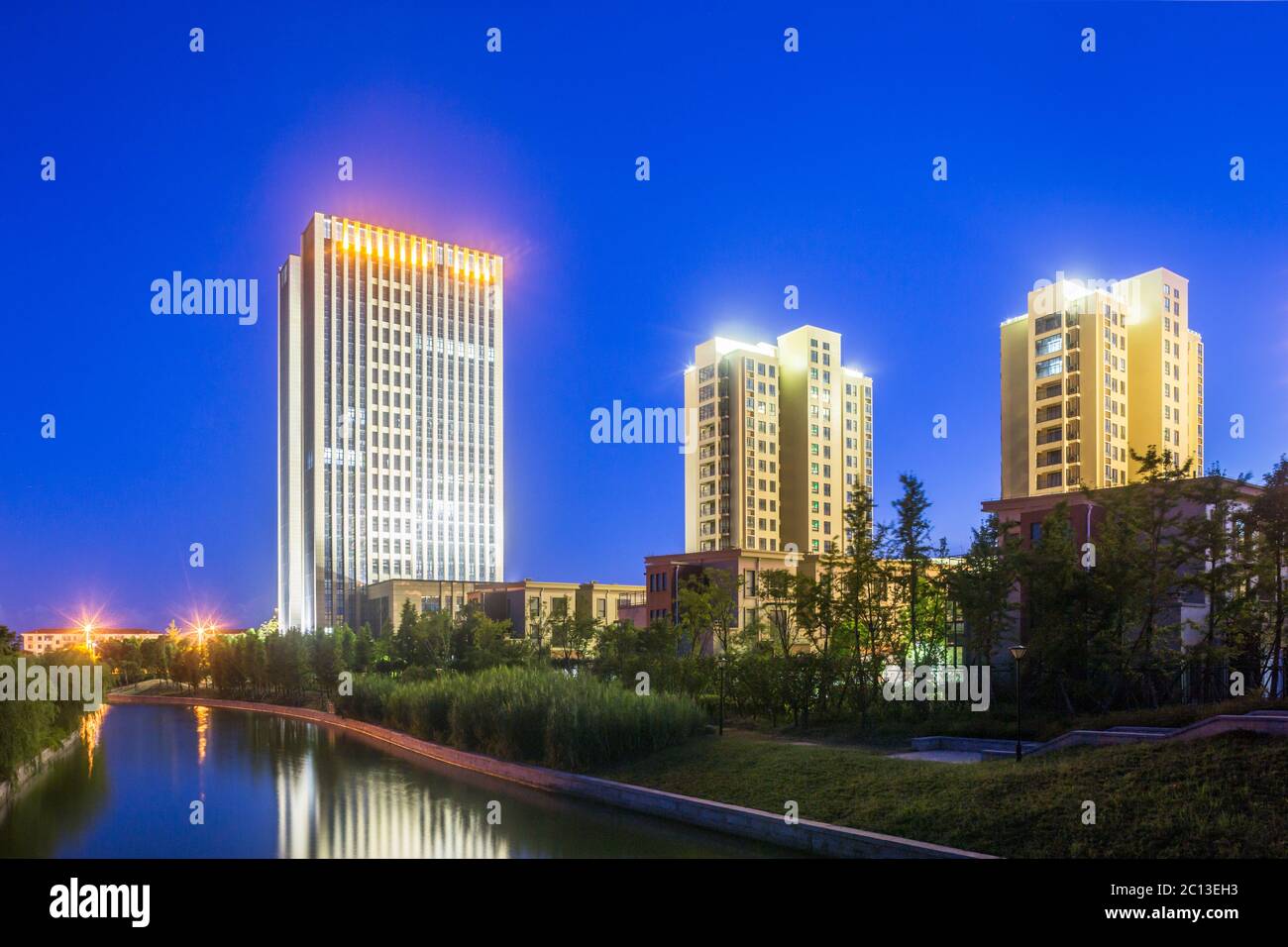 Office by the water hi-res stock photography and images - Alamy