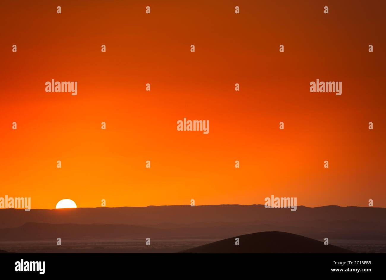 Sahara desert sand dunes sunset hi-res stock photography and images - Alamy