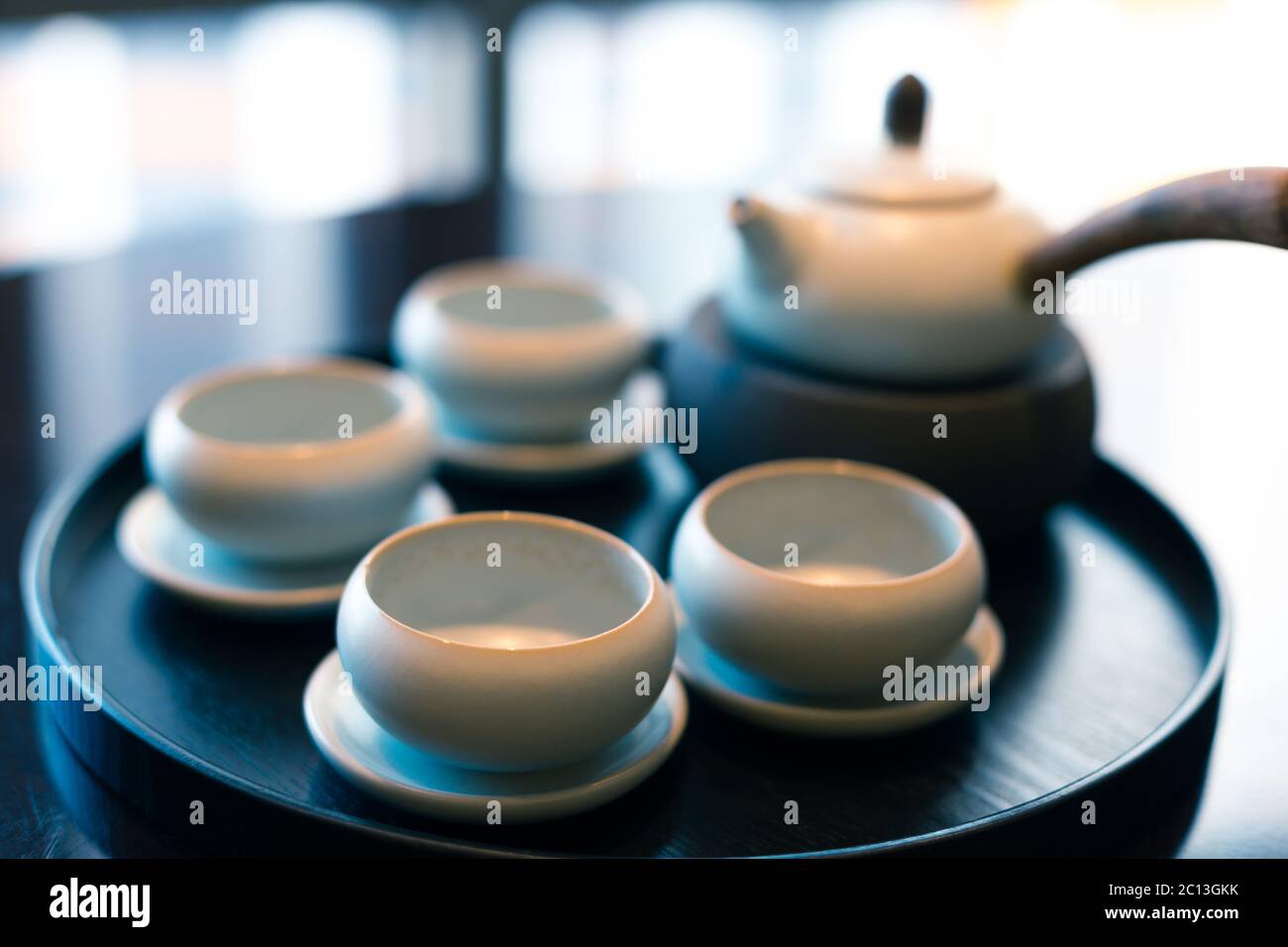 Chinese porcelain plate hi-res stock photography and images - Alamy