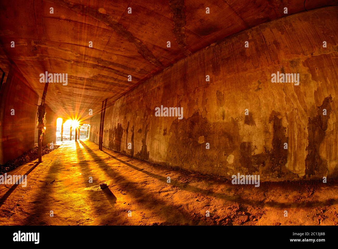 Pathway under building hi-res stock photography and images - Alamy