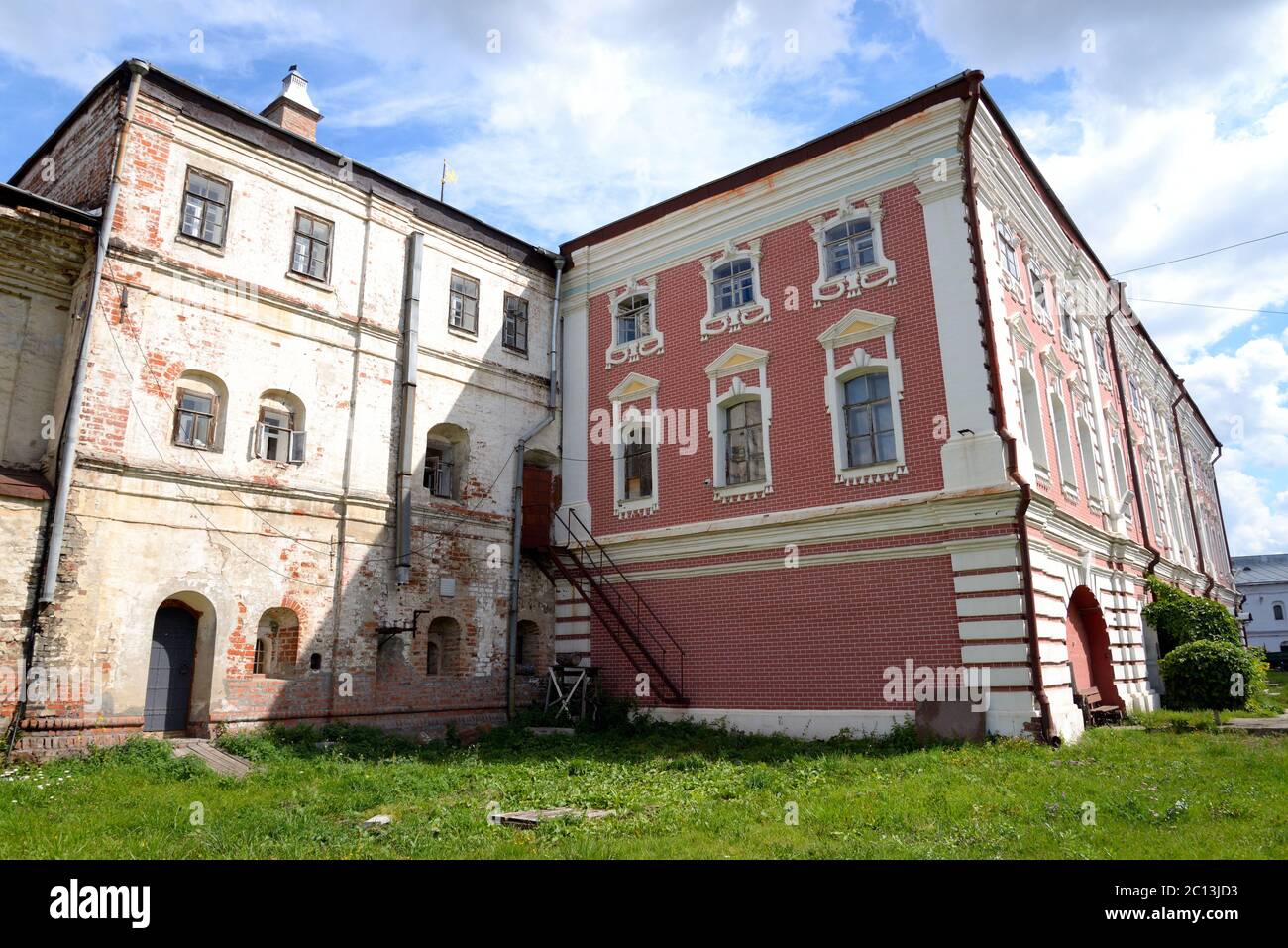 Old yard hi-res stock photography and images - Alamy