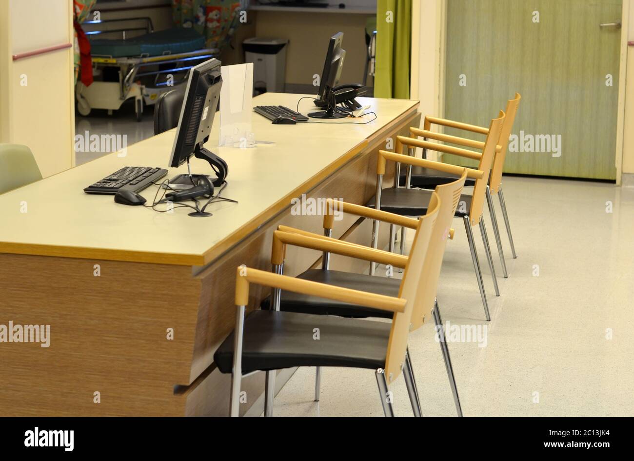 Hospital interior modern reception hi-res stock photography and images ...