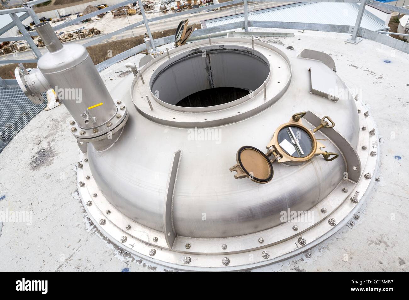 Pharmaceutical technology equipment tank facility Stock Photo - Alamy
