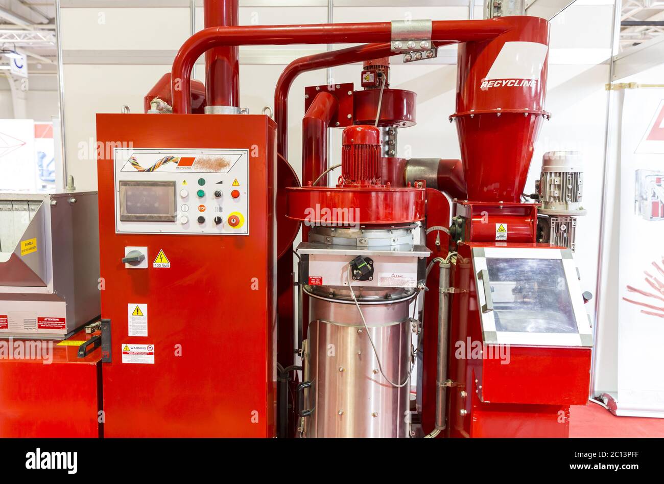 Computer recycling machine hi-res stock photography and images - Alamy