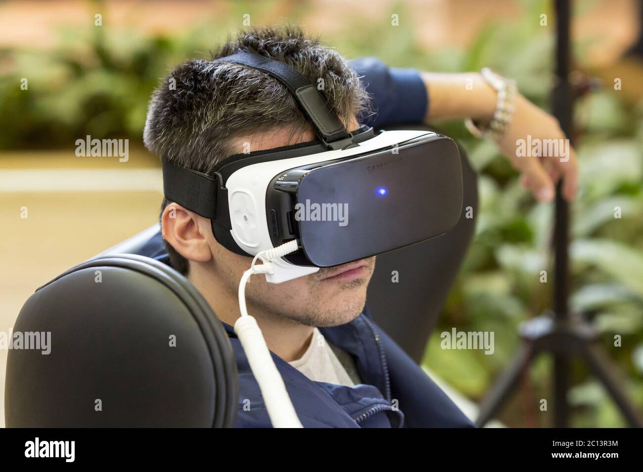 Mobile head sets hi-res stock photography and images - Alamy