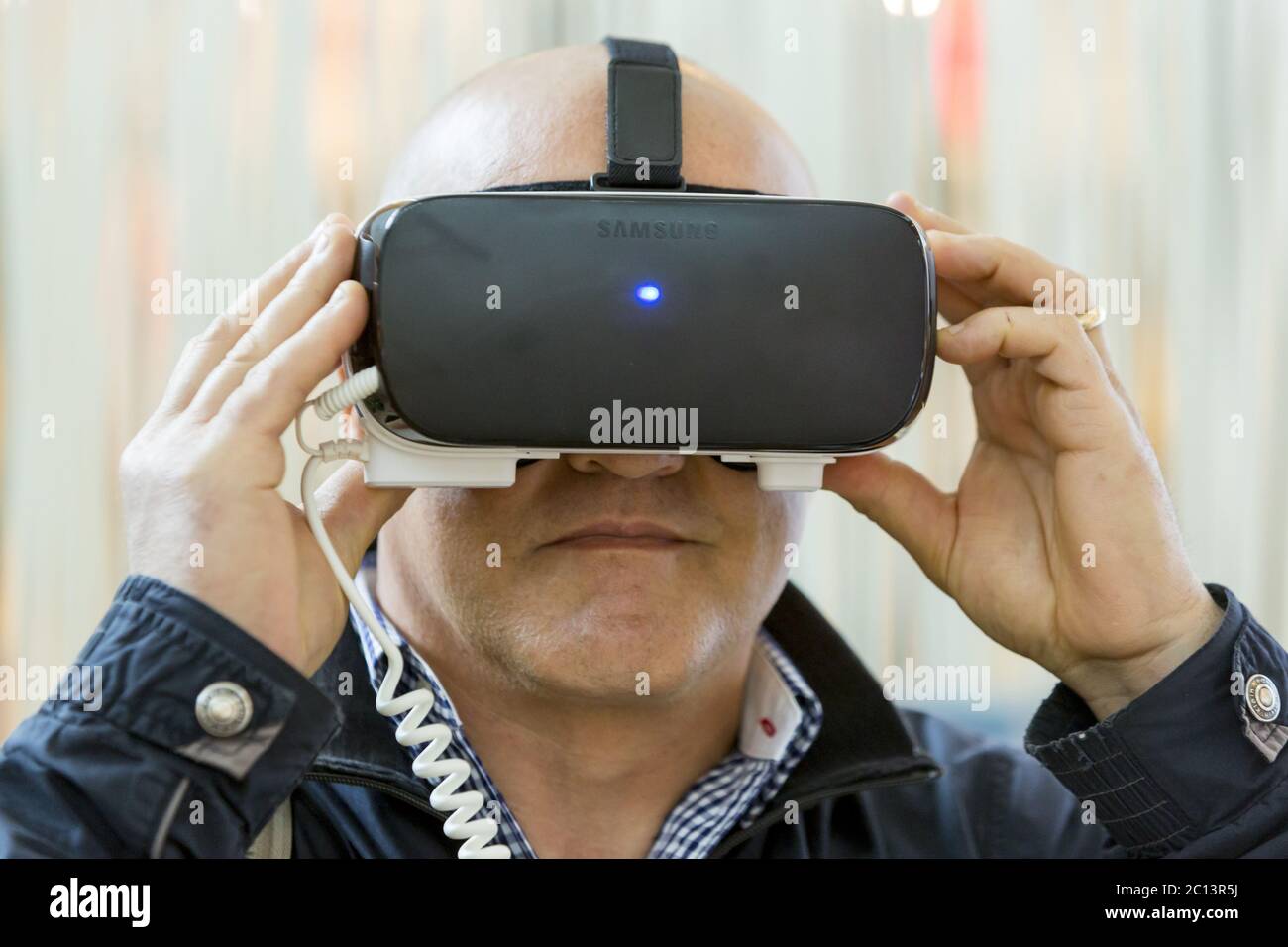 Mobile head sets hi-res stock photography and images - Alamy