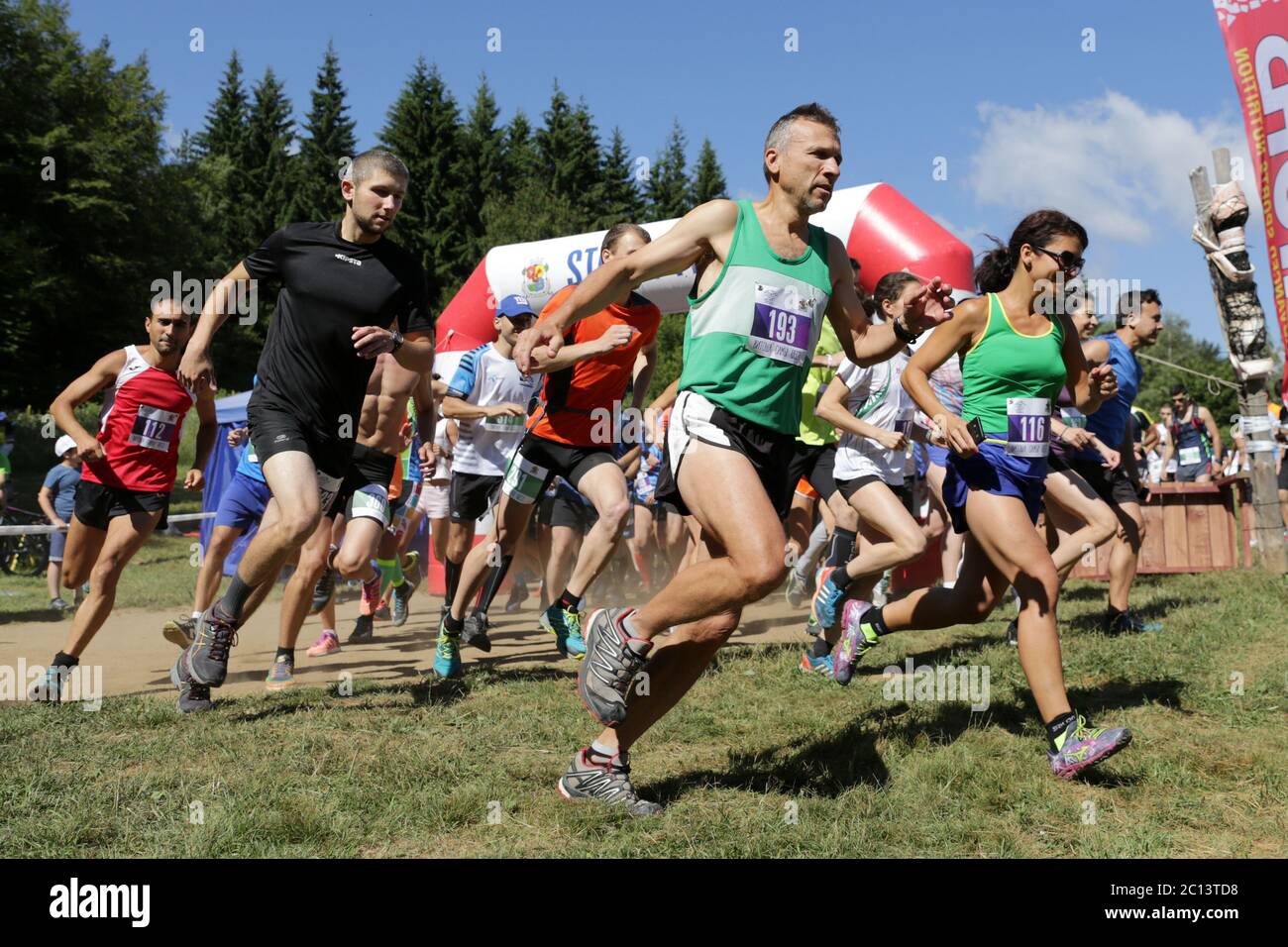 Mass marathon runners in the mountain Stock Photo - Alamy