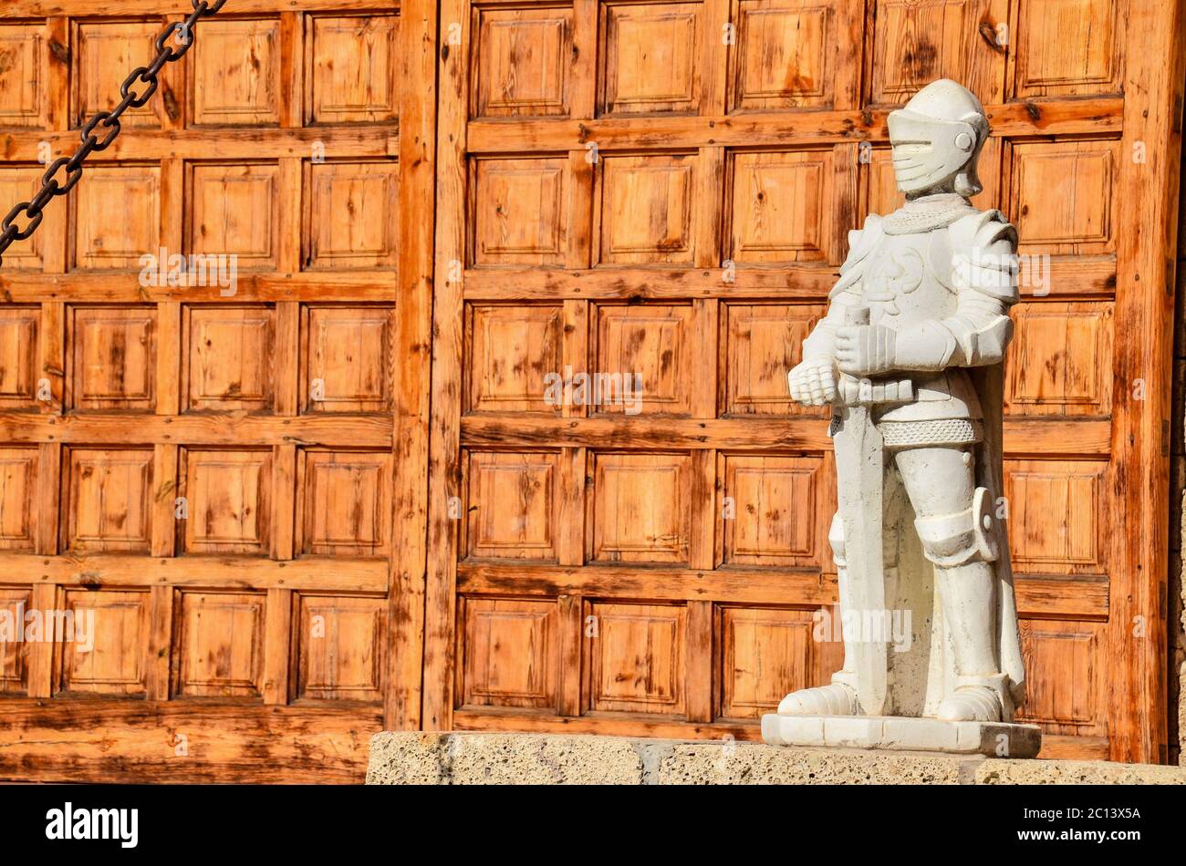 Statue of a Medieval Knight Stock Photo - Alamy