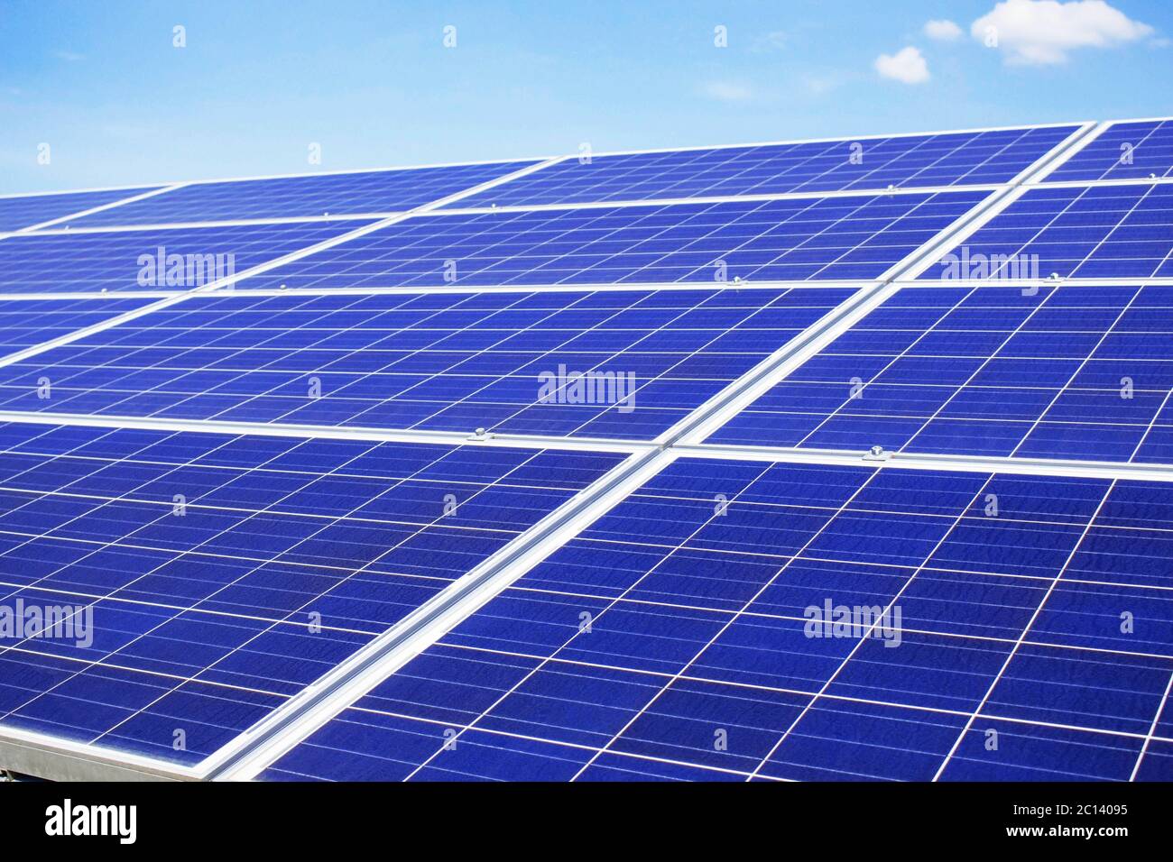 Reflective panels hi-res stock photography and images - Alamy