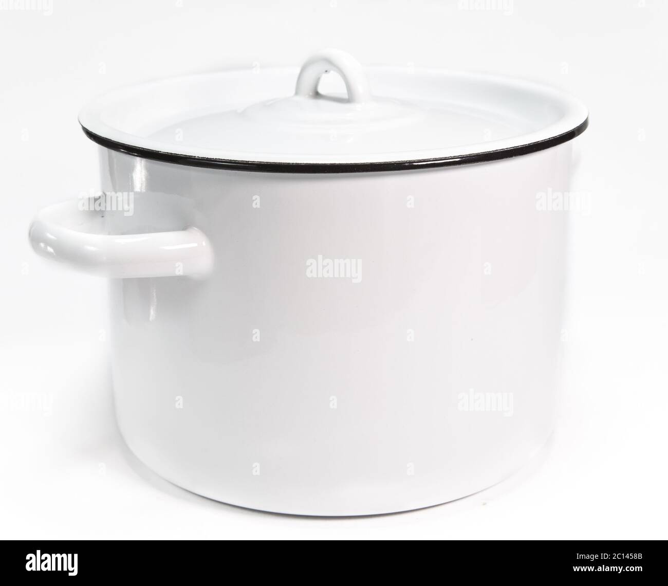 White pan hi-res stock photography and images - Alamy