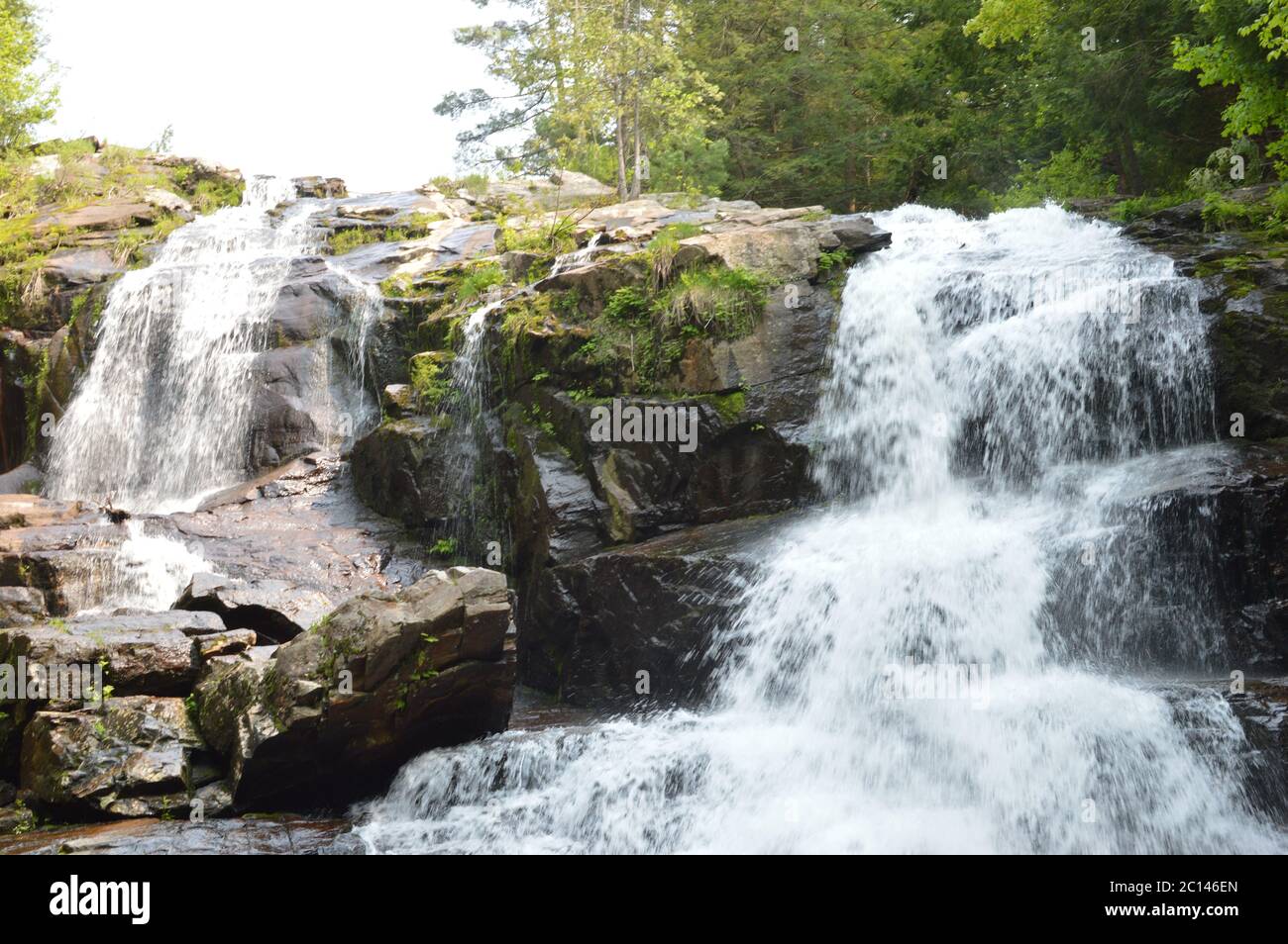 Shelving rock falls hi-res stock photography and images - Alamy
