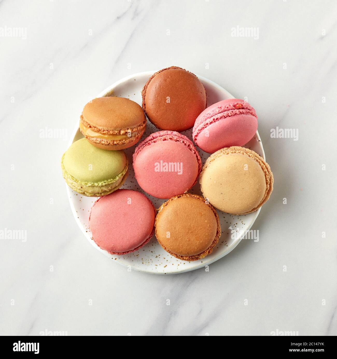 Plate assorted macaroons hi-res stock photography and images - Alamy