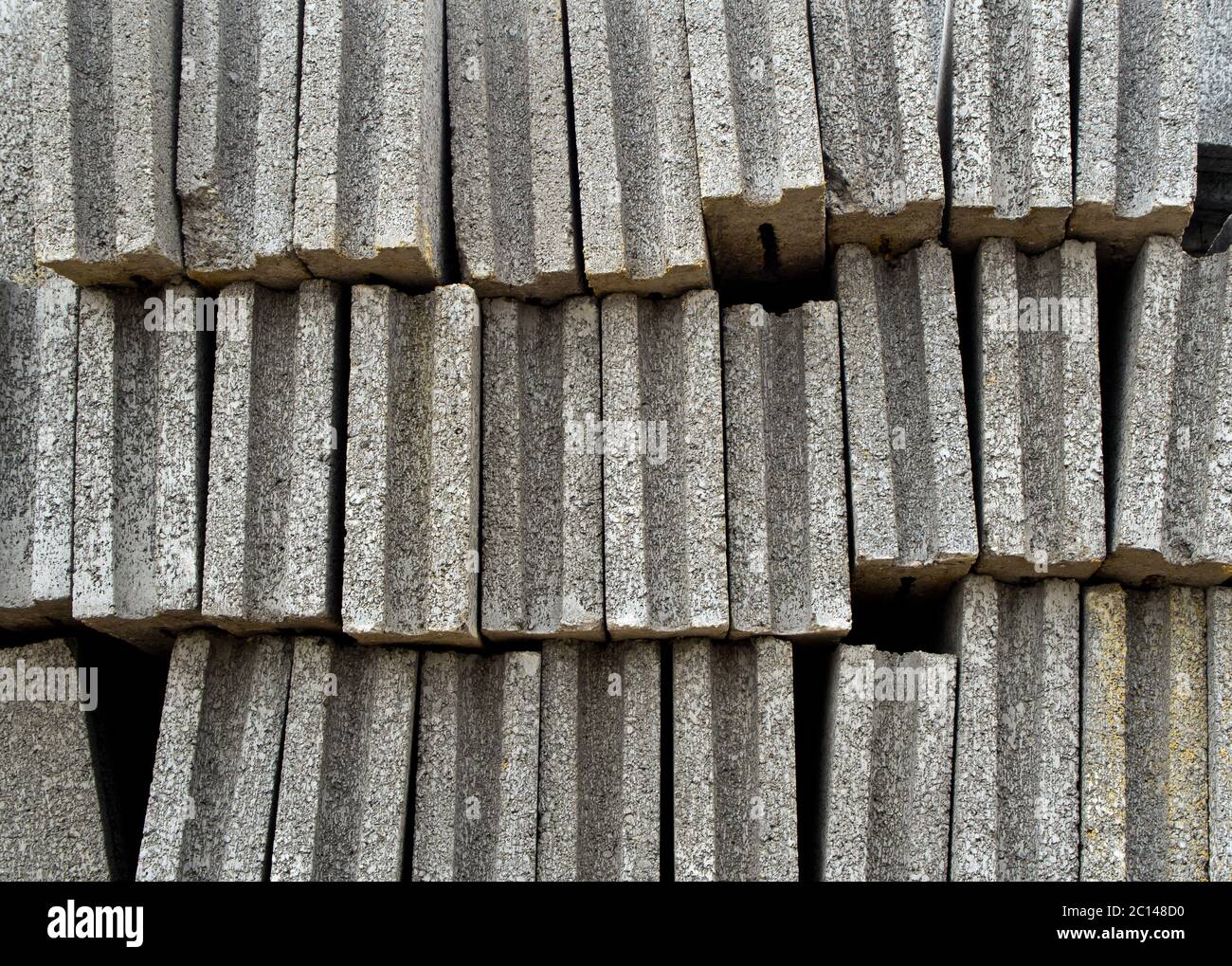 Overlap tiered brick in Construction site Stock Photo - Alamy