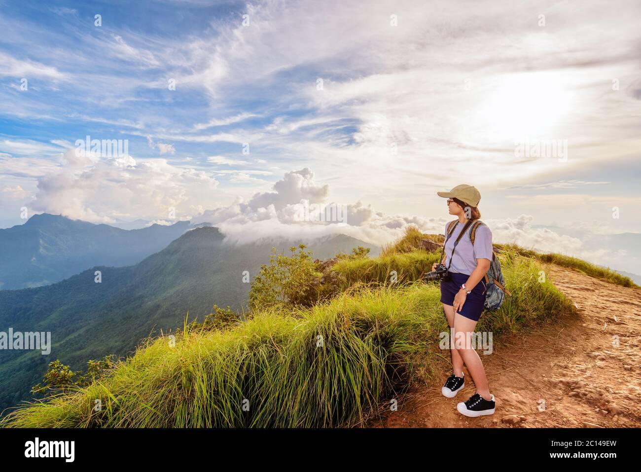 Girl scenic hi-res stock photography and images - Alamy