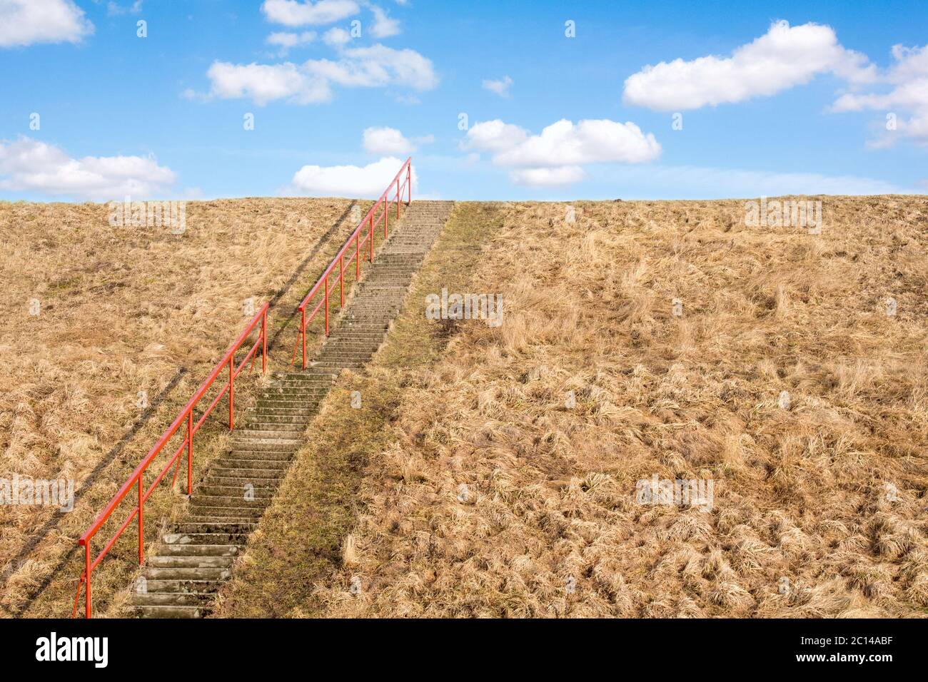 Grass stairs hi-res stock photography and images - Alamy