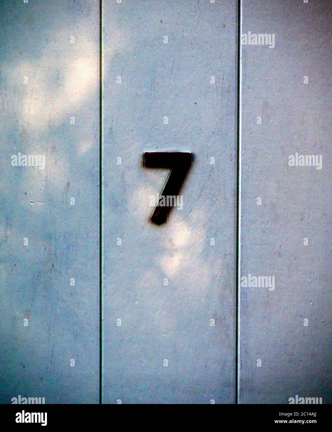 Number seven on house gate hi-res stock photography and images - Alamy