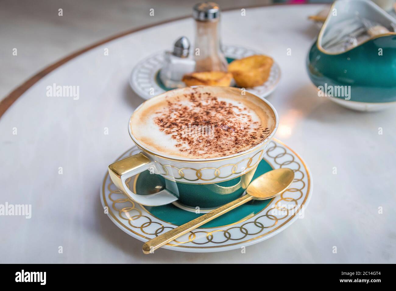 A perfect cup of coffee Stock Photo - Alamy