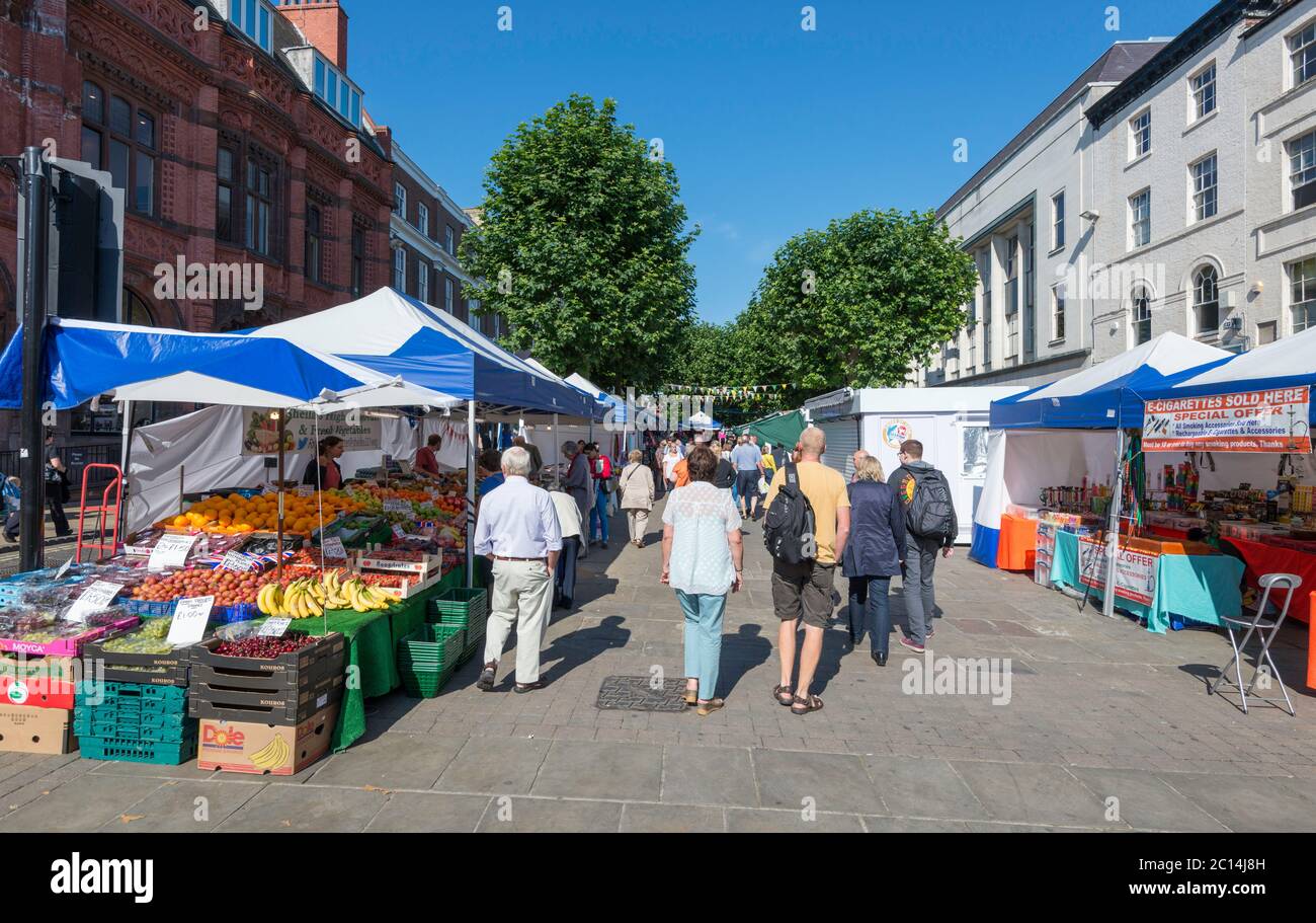 Market stalls on Parliament Street in York, North Yorkshire Stock Photo ...