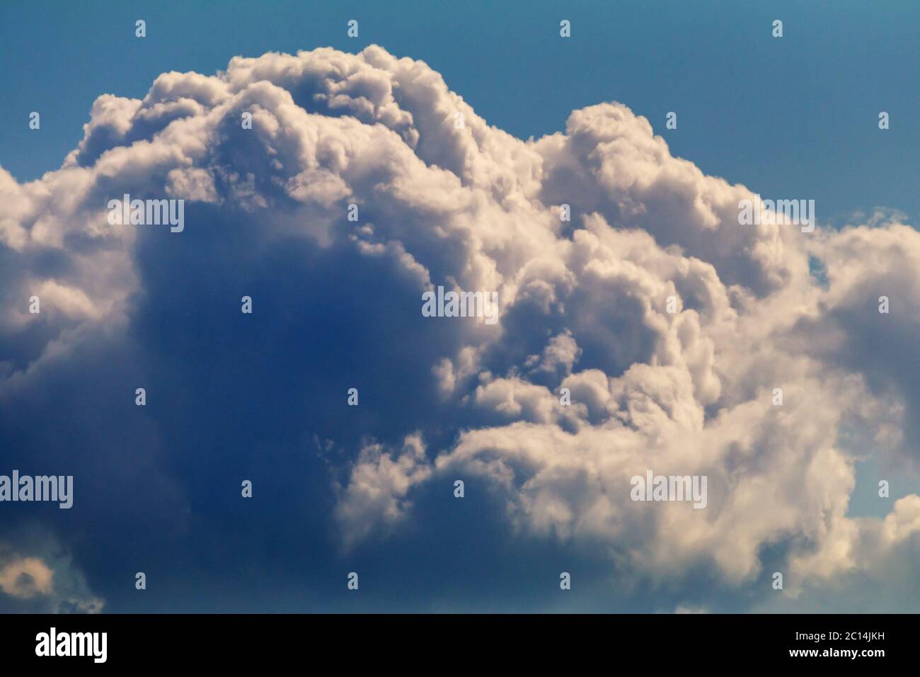 Cumulus and stratocumulus hi-res stock photography and images - Alamy