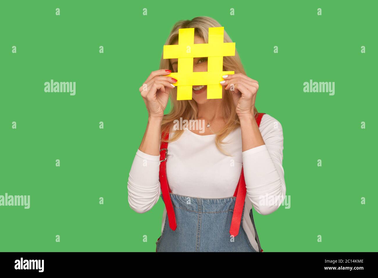 Blog comments, internet trends. Portrait of beautiful positive woman in ...