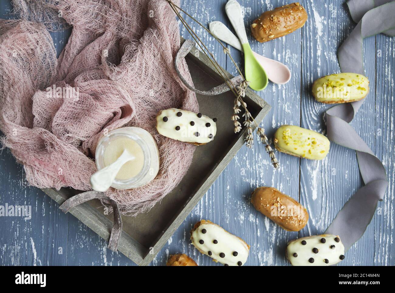 Empty eclairs hi-res stock photography and images - Alamy