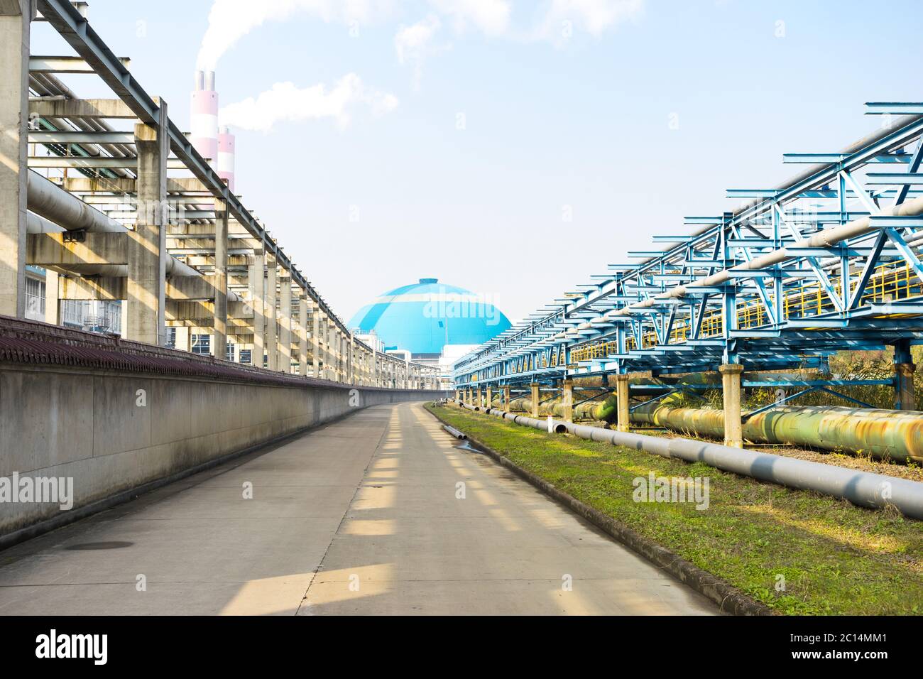 constructions in modern oil refinery Stock Photo - Alamy