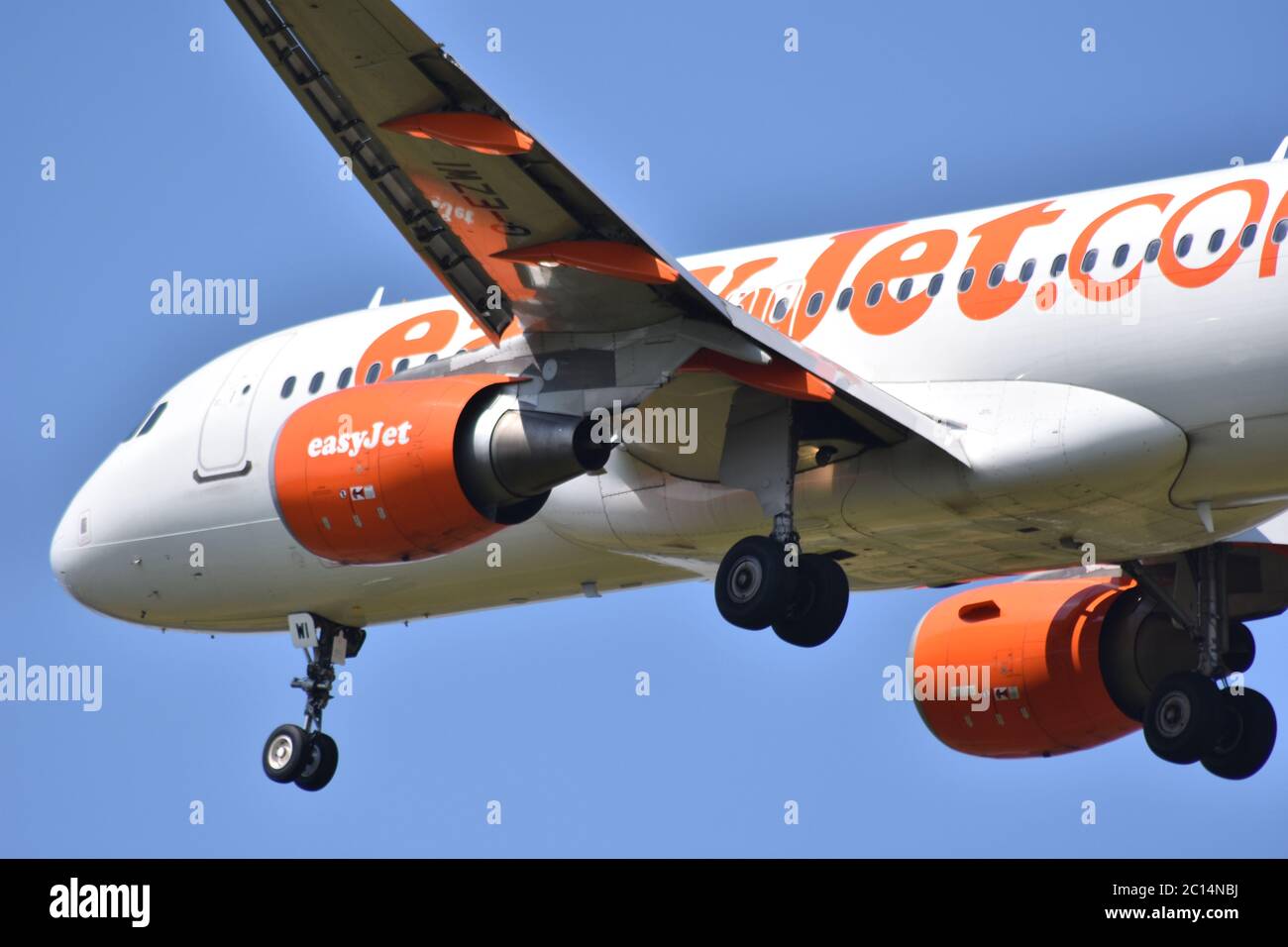 Easyjet plane dark sky hi-res stock photography and images - Alamy