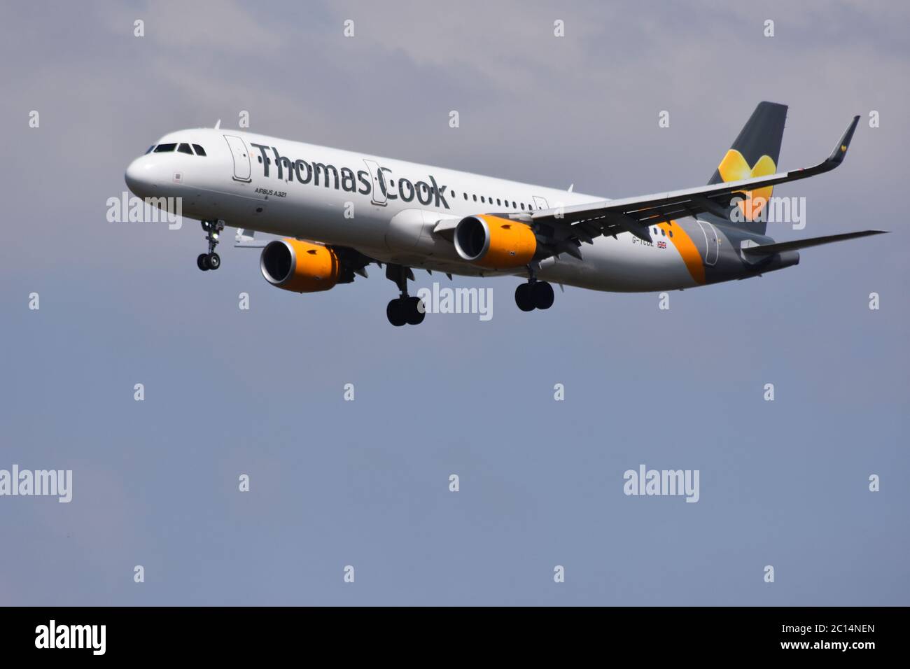 Thomas cook passenger plane in the sky hi-res stock photography and ...