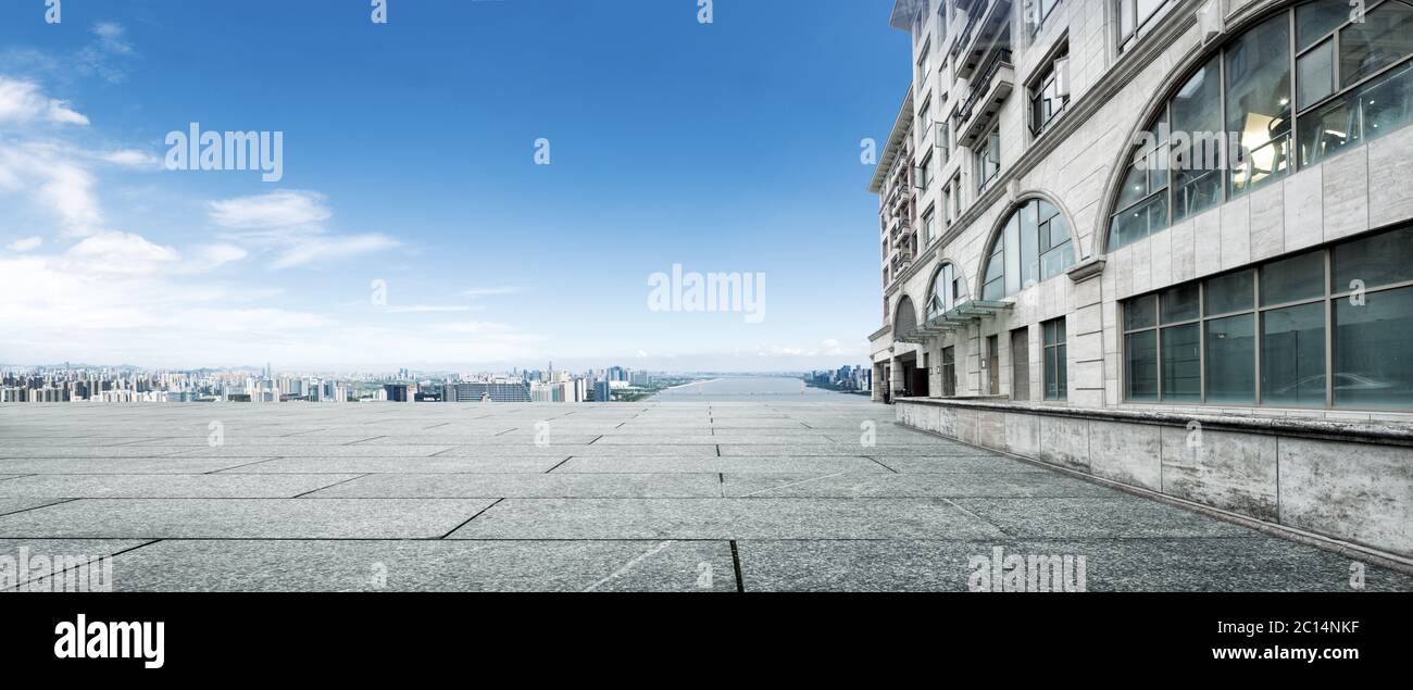 Empty land building hi-res stock photography and images - Alamy