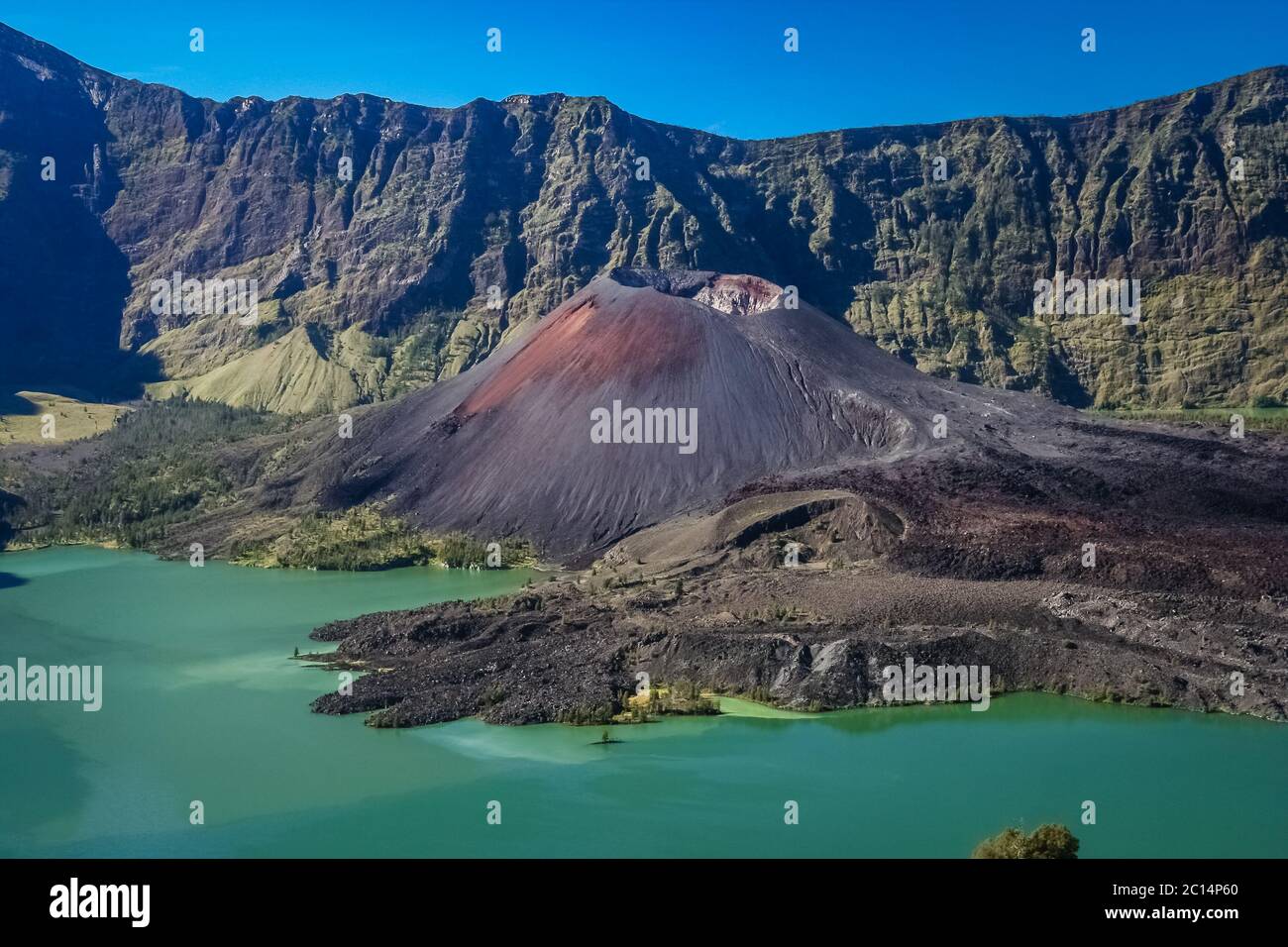 Gunung Rinjani volcano Stock Photo - Alamy