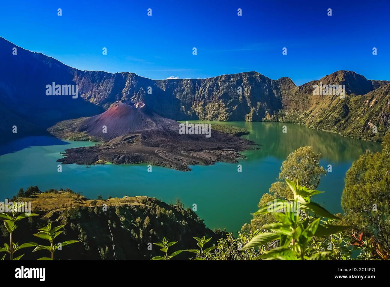 Gunung Rinjani volcano Stock Photo - Alamy