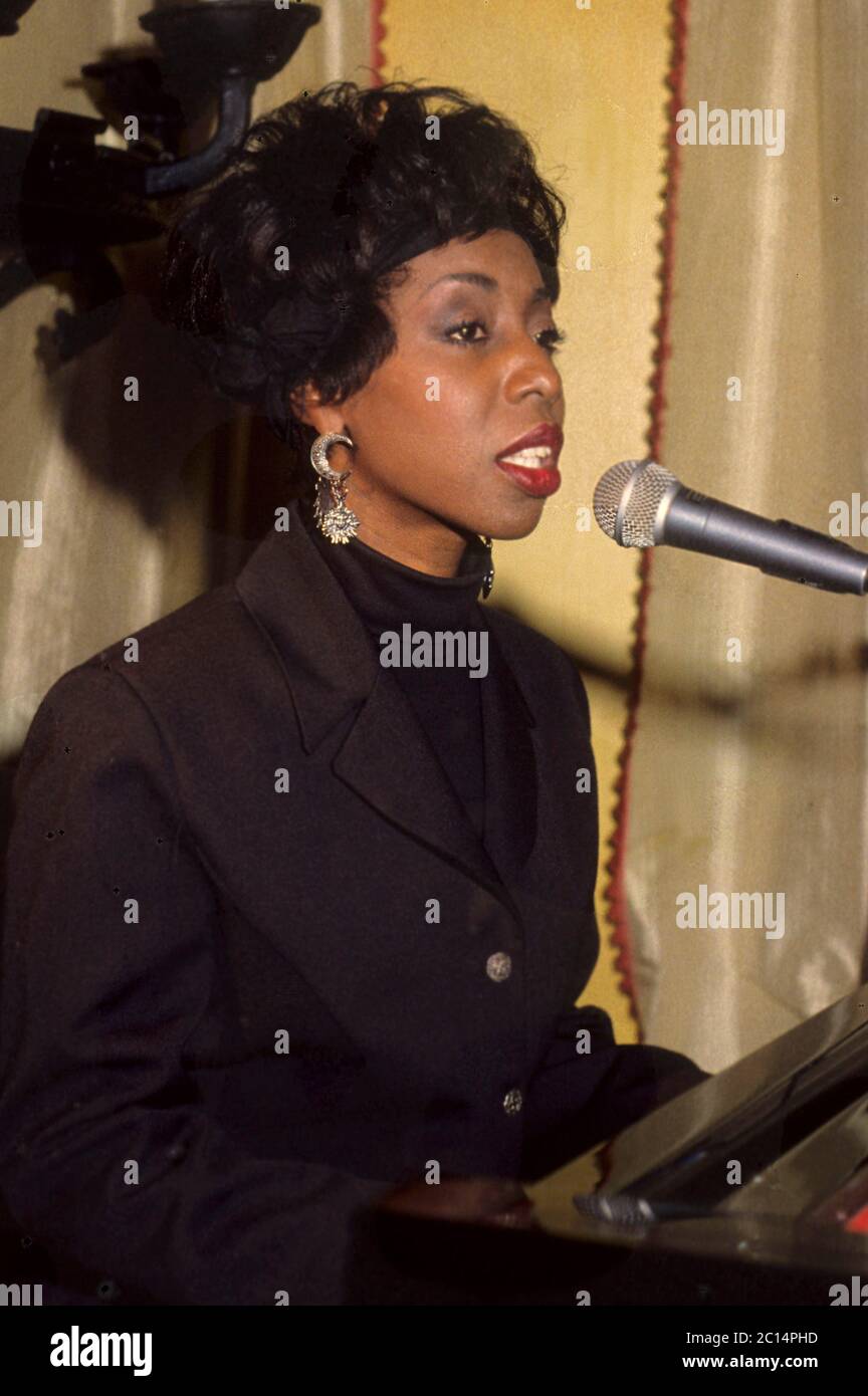 Oleta Adams at a showcase in Searcy's Bar. London, October 23, 1991 ...
