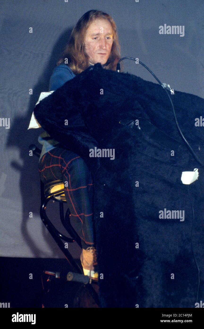 Alan Frost of Wold of Twist live at the Astoria. London, March 27, 1991 ...