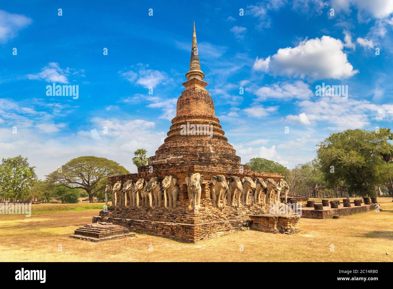 Wat sorasak in sukhothai hi-res stock photography and images - Alamy