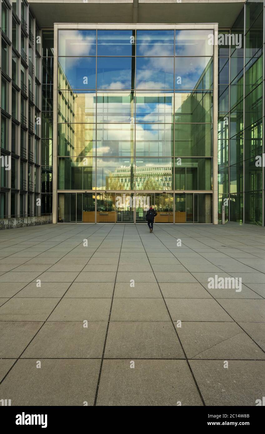 The glass palace hi-res stock photography and images - Alamy