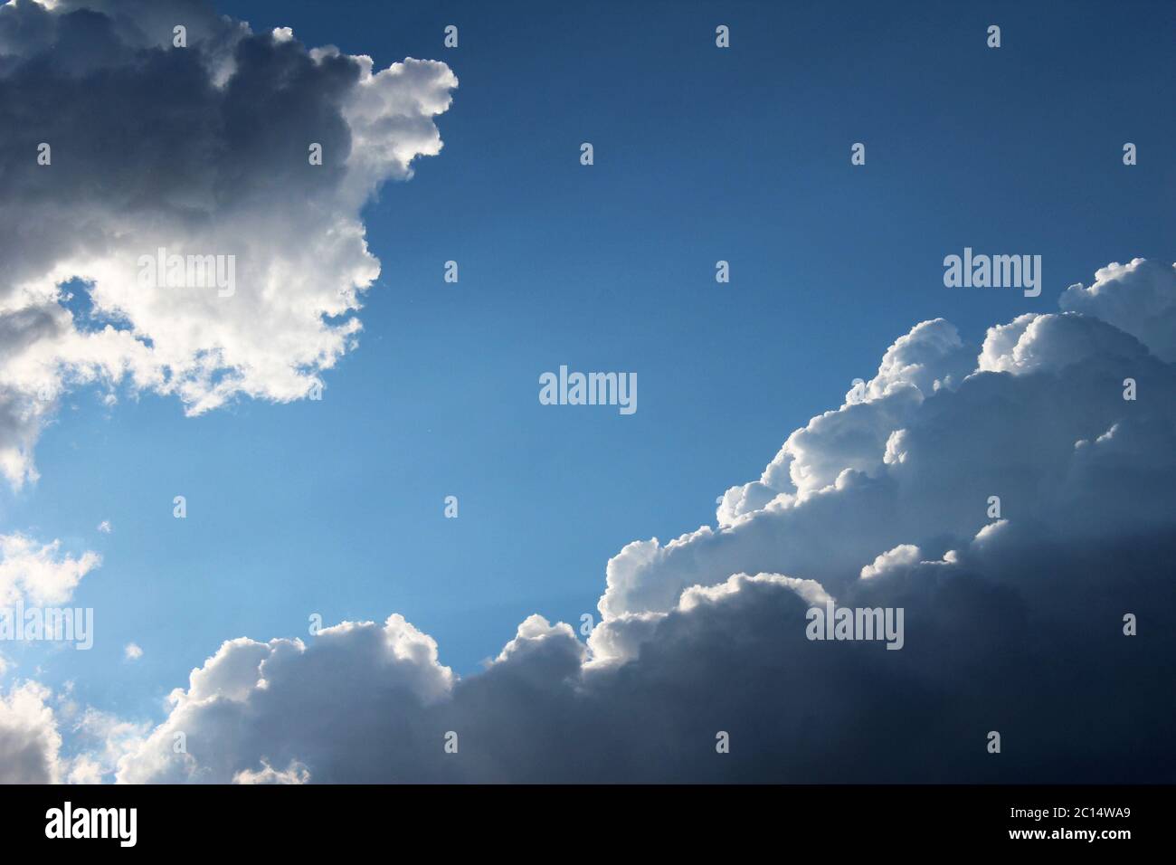 Big, fascinating cloud with silver linings over Manchester, England ...