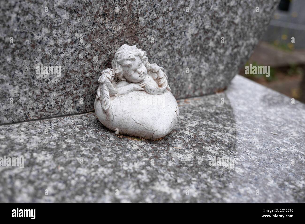 stoned angel at cemetery, grave sculpture, RIP Stock Photo - Alamy