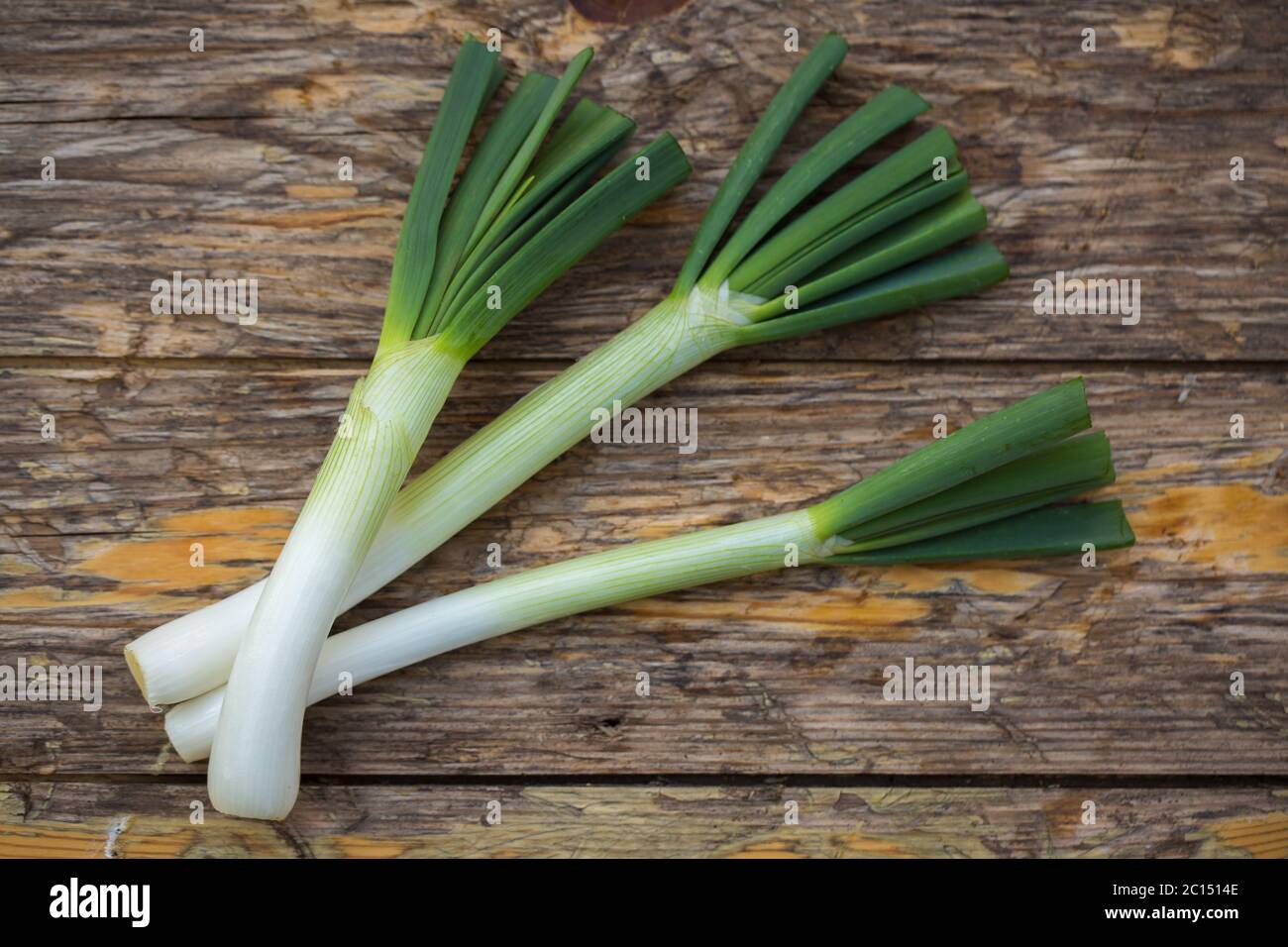 Fresh spring onions leaf hi-res stock photography and images - Alamy