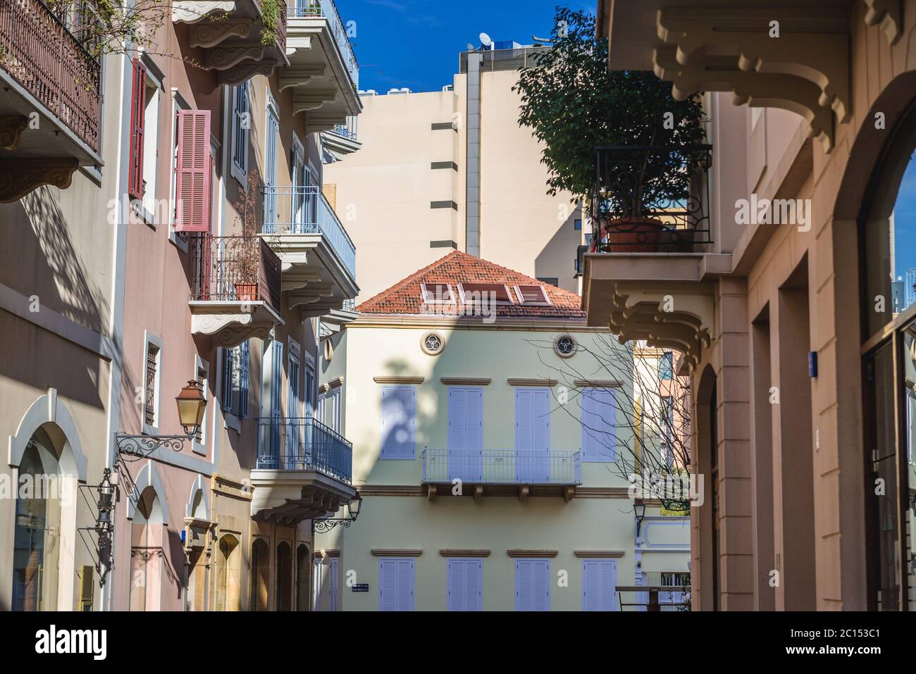 Lebanese houses hi-res stock photography and images - Alamy