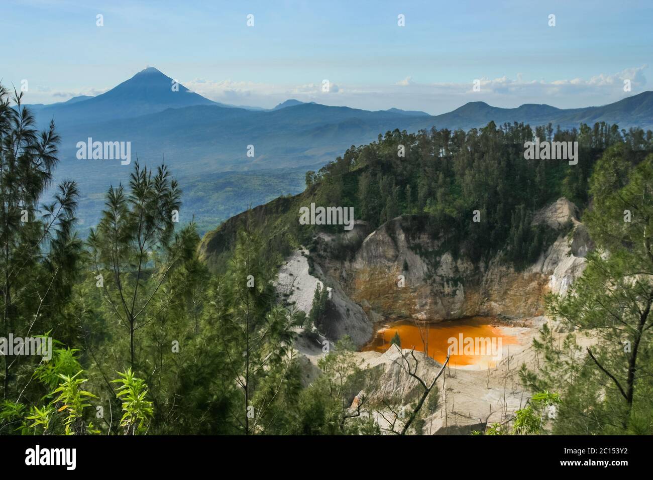 Wawo Muda volcano Stock Photo - Alamy