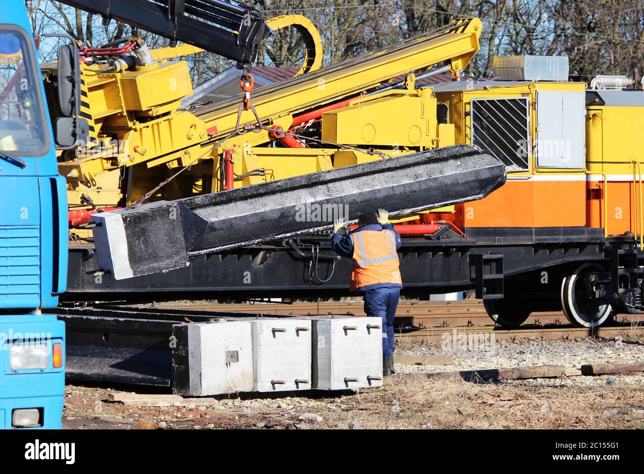 Direct crane hi-res stock photography and images - Alamy