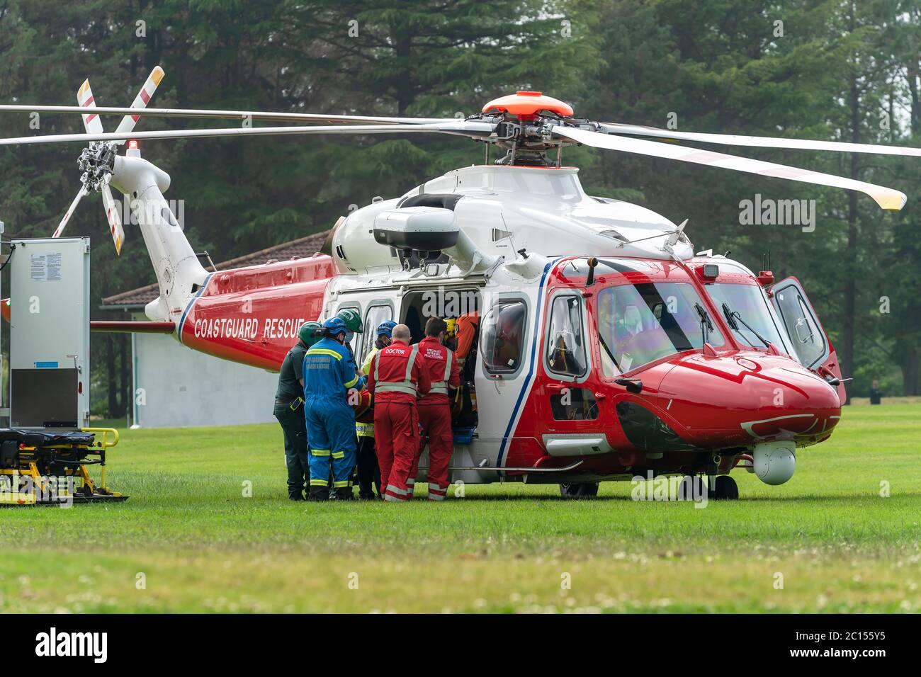 Queen elizabeth hospital glasgow hi-res stock photography and images ...